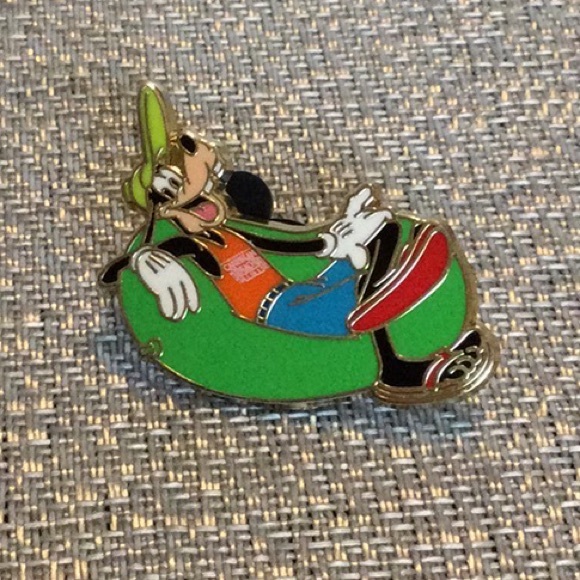 Jewelry | Disney Goofy Pin | Poshmark